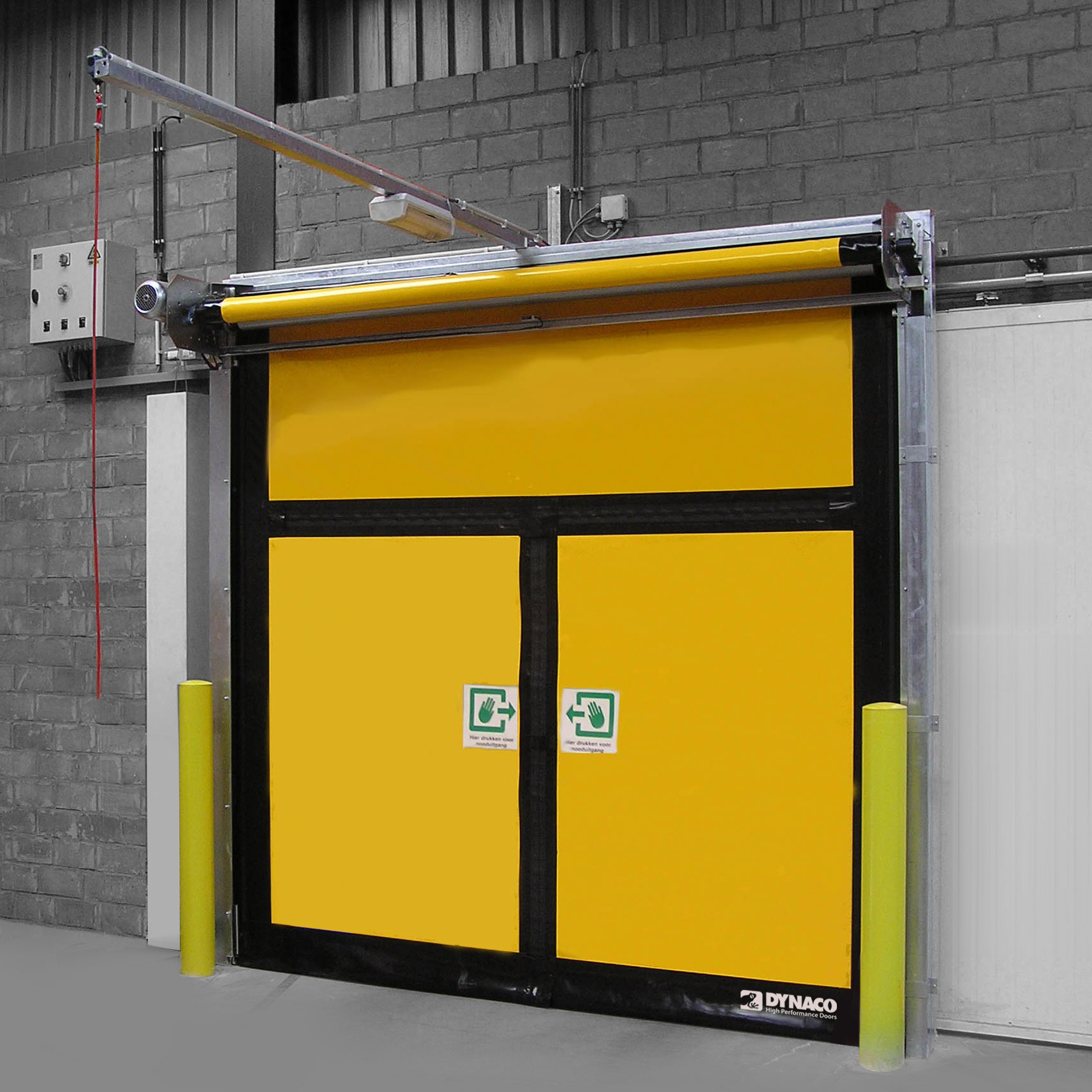 Dynaco High-performance doors | DYNACO
